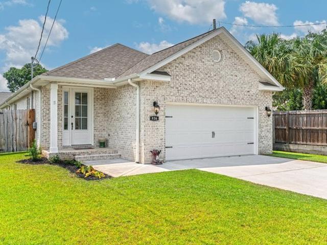 936 Harrelson Dr, Fort Walton Beach, FL 32547