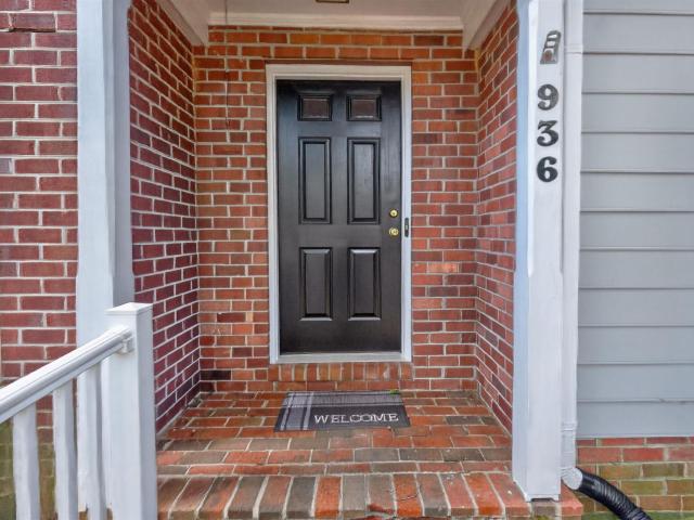 936 huntwood ln