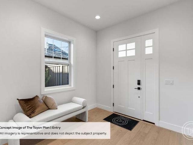 936 Iris Street