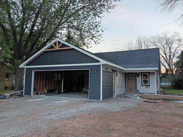 936 Oneida St, Menasha, WI 54952