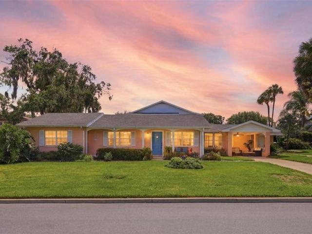 936 N Baker St, Mount Dora, FL 32757