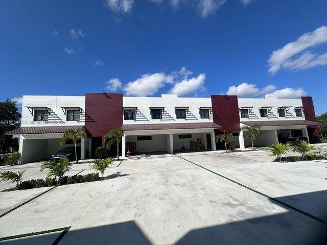 936 NW 10th St Unit 2, Florida City, FL 33034