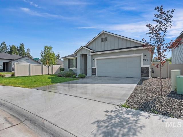 936 S Wavetrain Ave