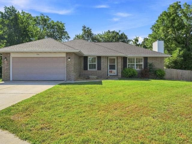 936 S Duke Ct, Springfield, MO 65802