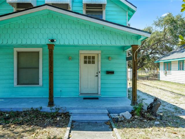 936 S Houston St, Aransas Pass, TX 78336 | MLS #472255 | Compass