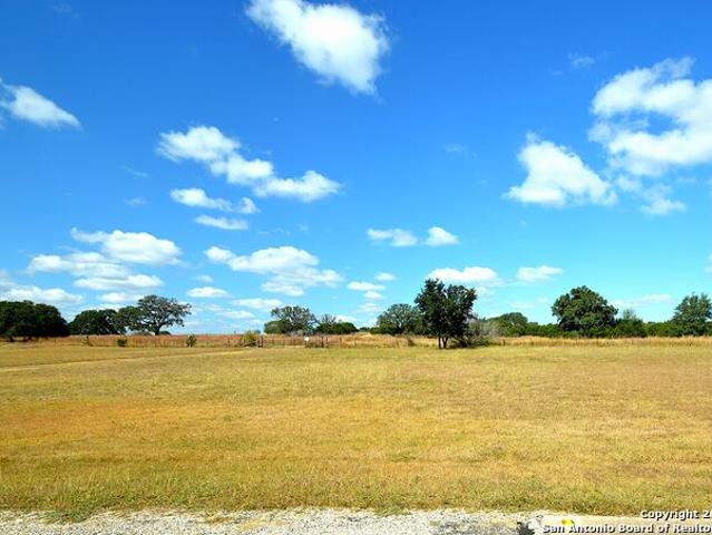 936 Saddle Club Dr