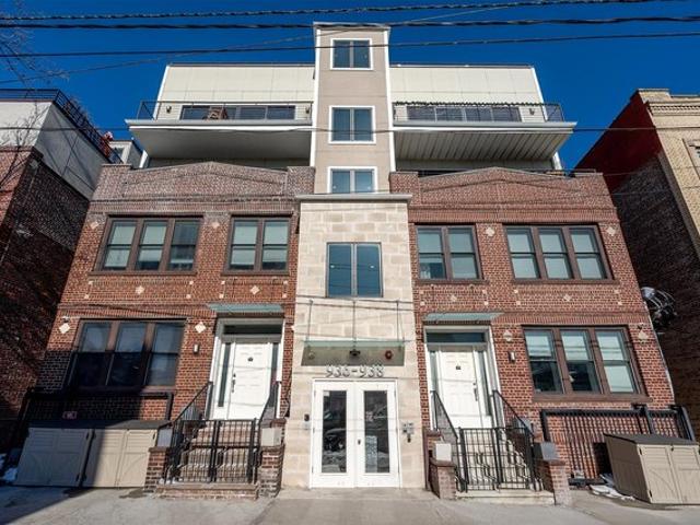 936 Pavonia Ave Ph 4B, Jersey City, NJ 07306