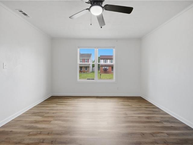 936 Thompson WAY