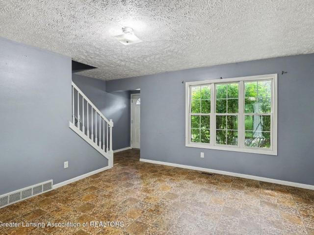 936 Vincent Court