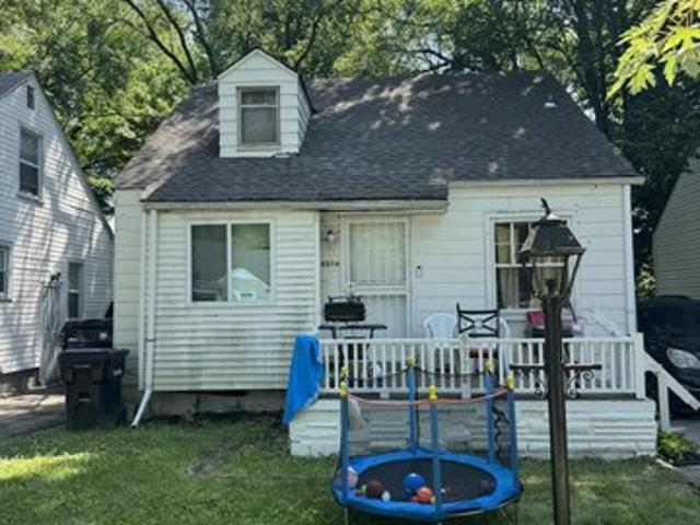 9374 Minock St, Detroit, MI 48228