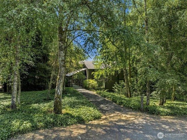 9375 NE Eric Ave, Bainbridge Island, WA 98110