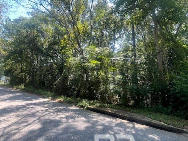 9375 Lake Woods Drive