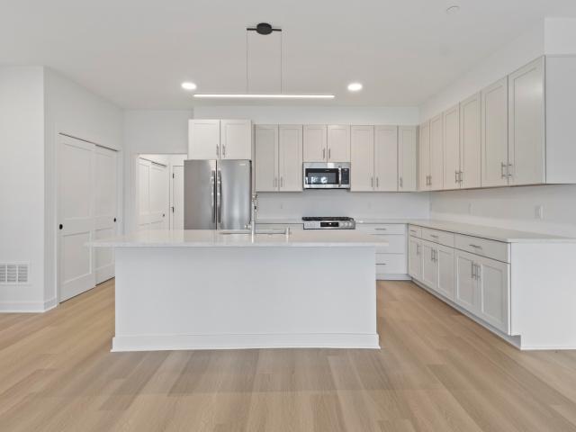 9378 S Alder Pl, Unit 104