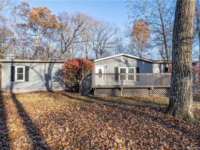 9370 Oak Park Rd NE, New Salisbury, IN 47161