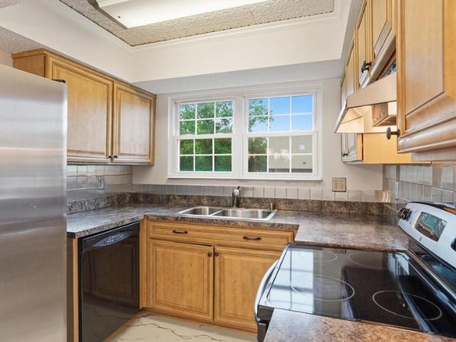 9370 Caspian Way # 301