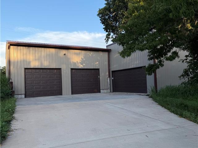 9370 HWY 221