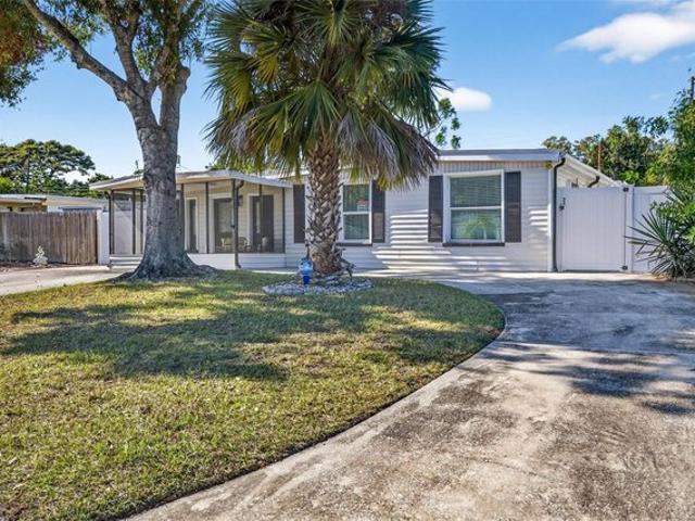 9370 83rd St, Seminole, FL 33777