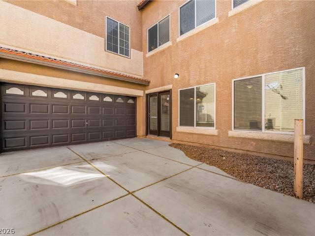 9372 Glendora Valley Street