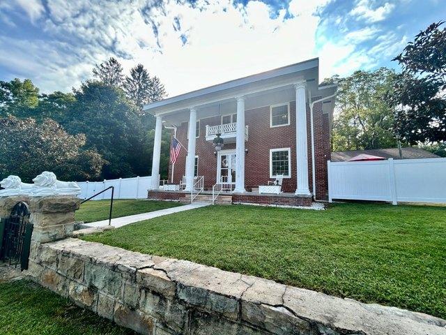 9372 S State Route 20, Pipestem, WV 25979