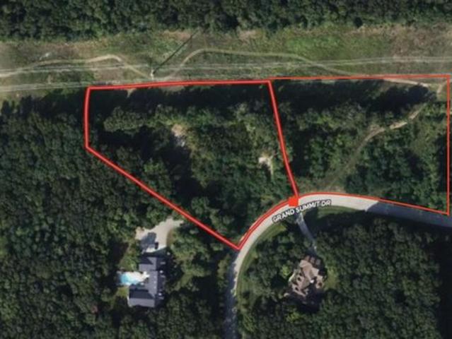 9373 Grand Summit Dr Units 26 & 27, Fenton, MI 48430