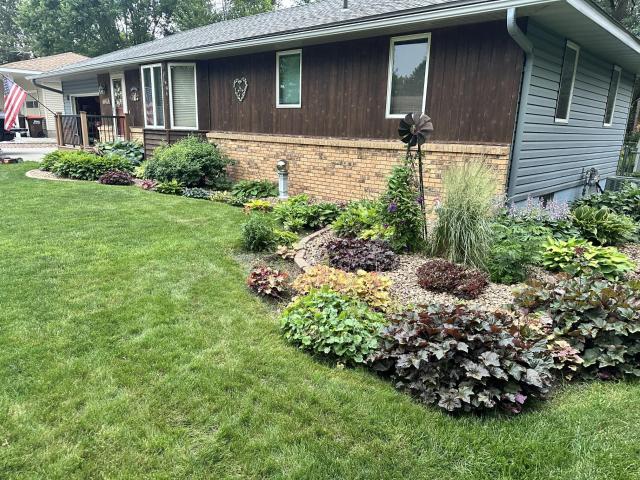 937 15th St W, Hastings, MN 55033 | Compass