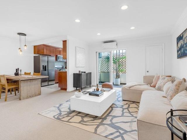 937 5th St Apt 9, Santa Monica, CA 90403