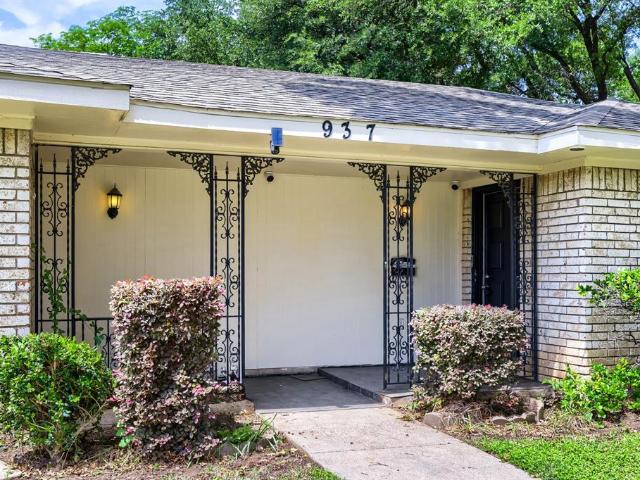 937 Birchwood Drive