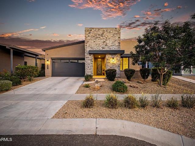 937 E LA Mirada Dr, Phoenix, AZ 85042