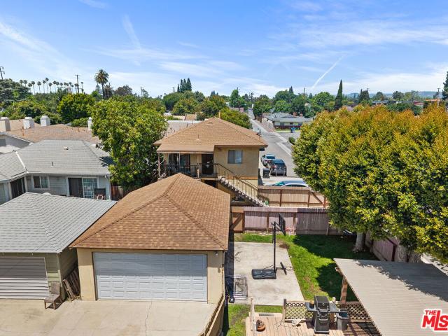 937 E Palmyra Avenue