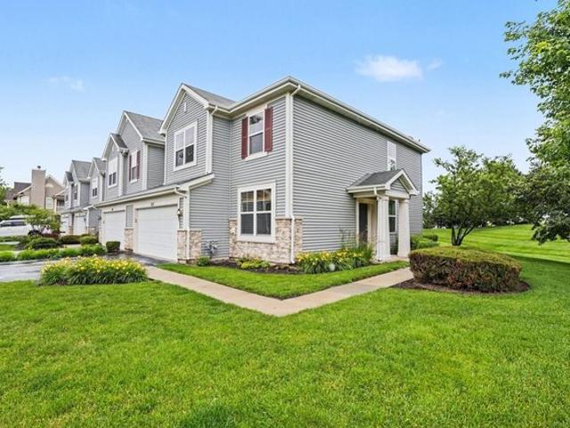 937 Emerald Dr, Pingree Grove, IL 60140