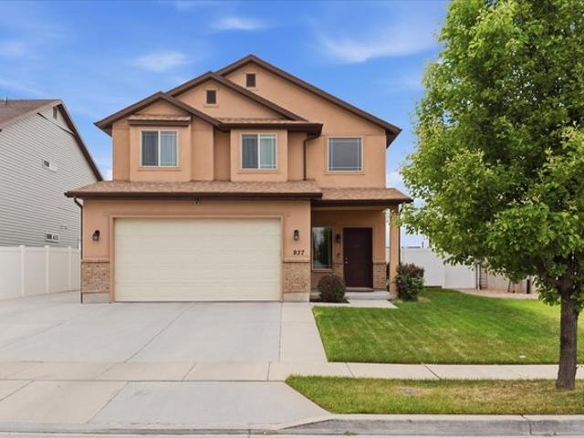 937 Farnham Dr, North Salt Lake, UT 84054
