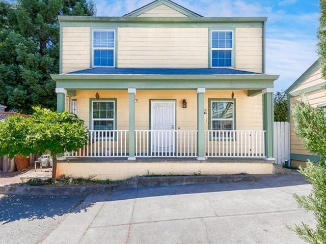 937 Kingwood St, Santa Rosa, CA 95401