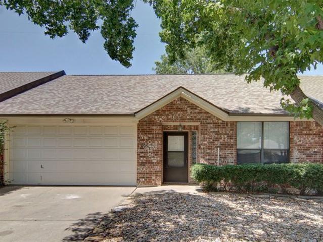 937 Heather Ct, Weatherford, TX 76086