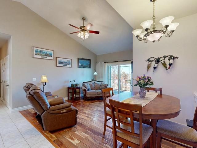 937 Orchard Ave