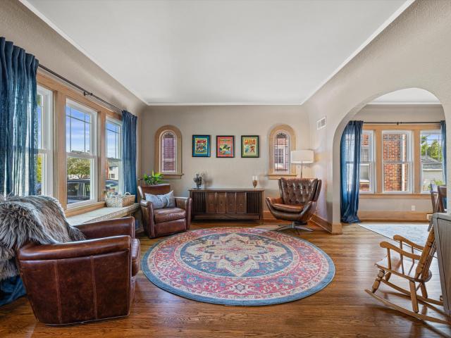 937 Lathrop Ave