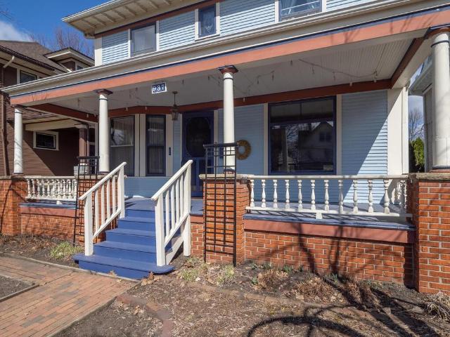 937 Laurel Avenue