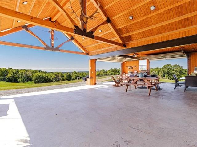 937 Marion County 4018, Yellville, AR 72687