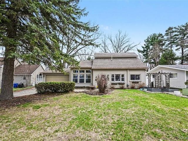 937 Marvell Pl, Waterford Township, MI 48327