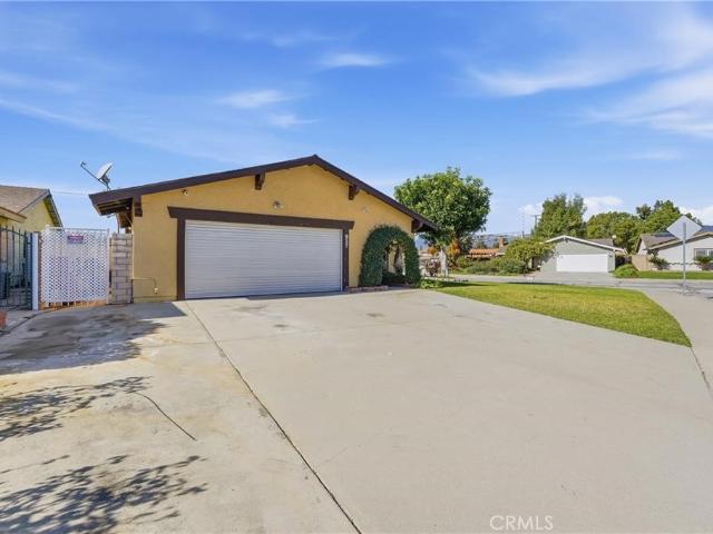937 N Greenpark