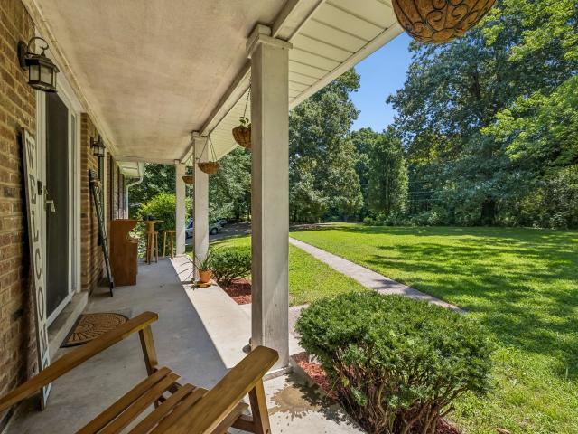 937 Needmore Rd