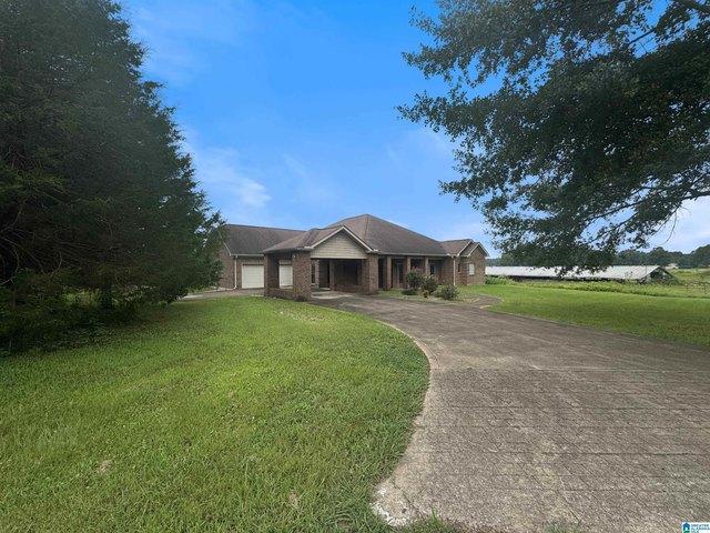 937 Sand Rock Ave, Sand Rock, AL 35983