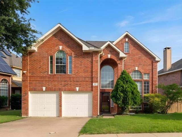 937 Parker Dr, Coppell, TX 75019