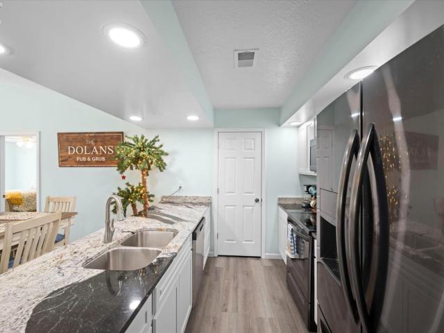 937 Ridgeview Drive