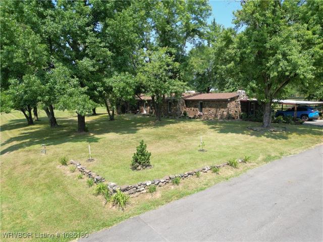 937 W Elm Boulevard