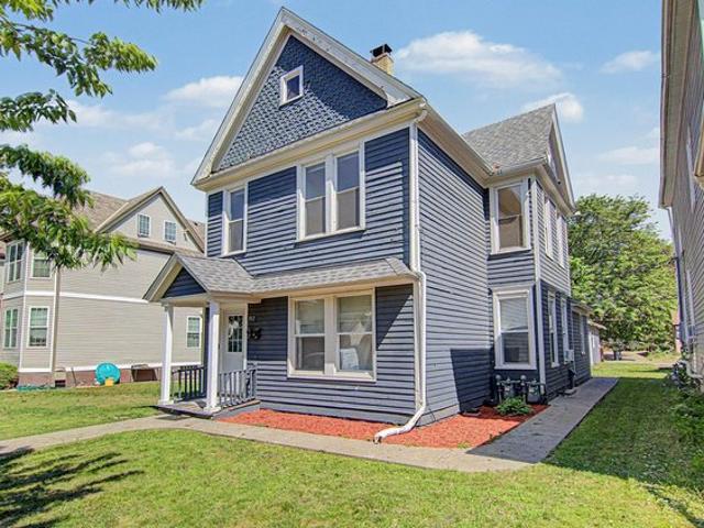 937 Thomas Ave, Saint Paul, MN 55104