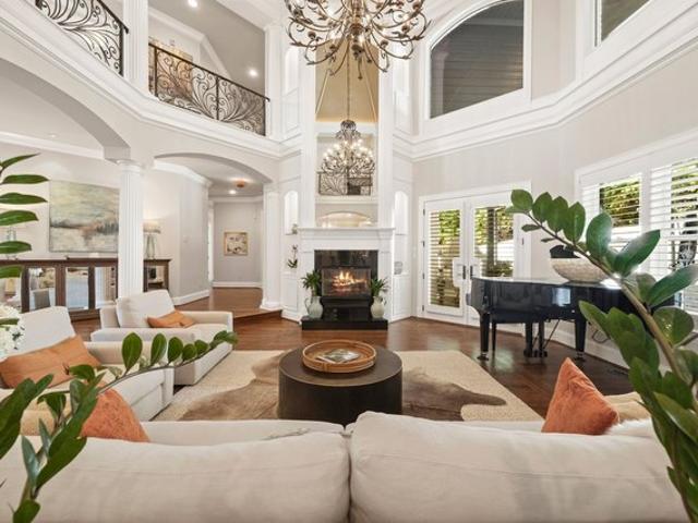 937 Travelers Ct, Nashville, TN 37220