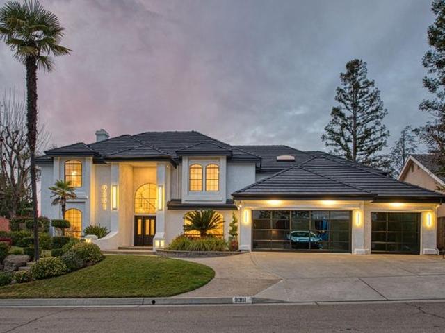 9381 N Woodmont Dr, Fresno, CA 93720
