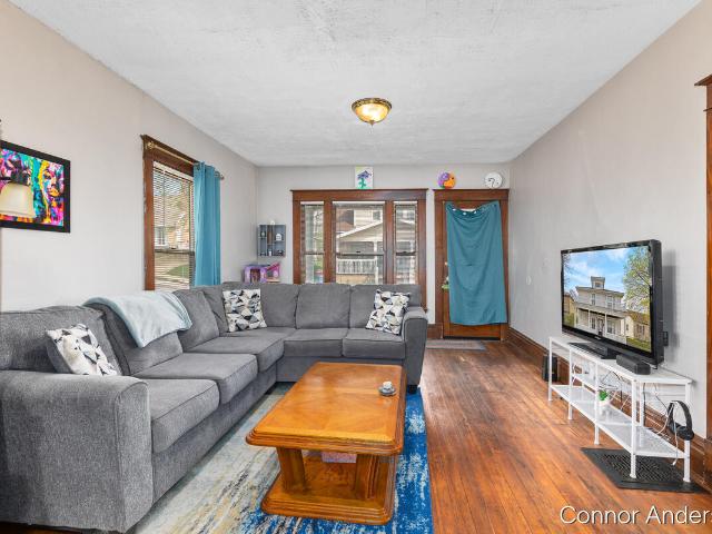 938 5th Street