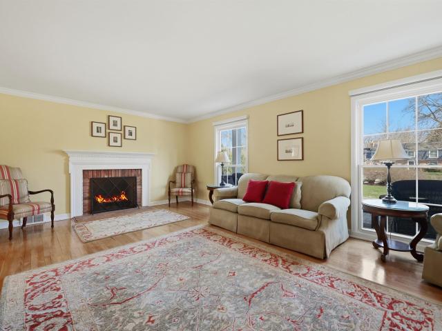 938 Candlestick Court