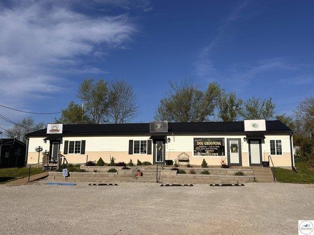 938 and 942 E Main St, Warsaw, MO 65355